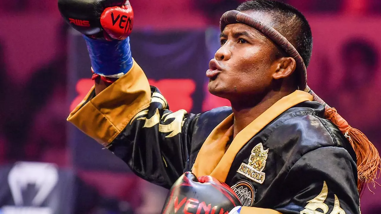 Buakaw to Face Saenchai in Historic Bout - Beyond Kickboxing