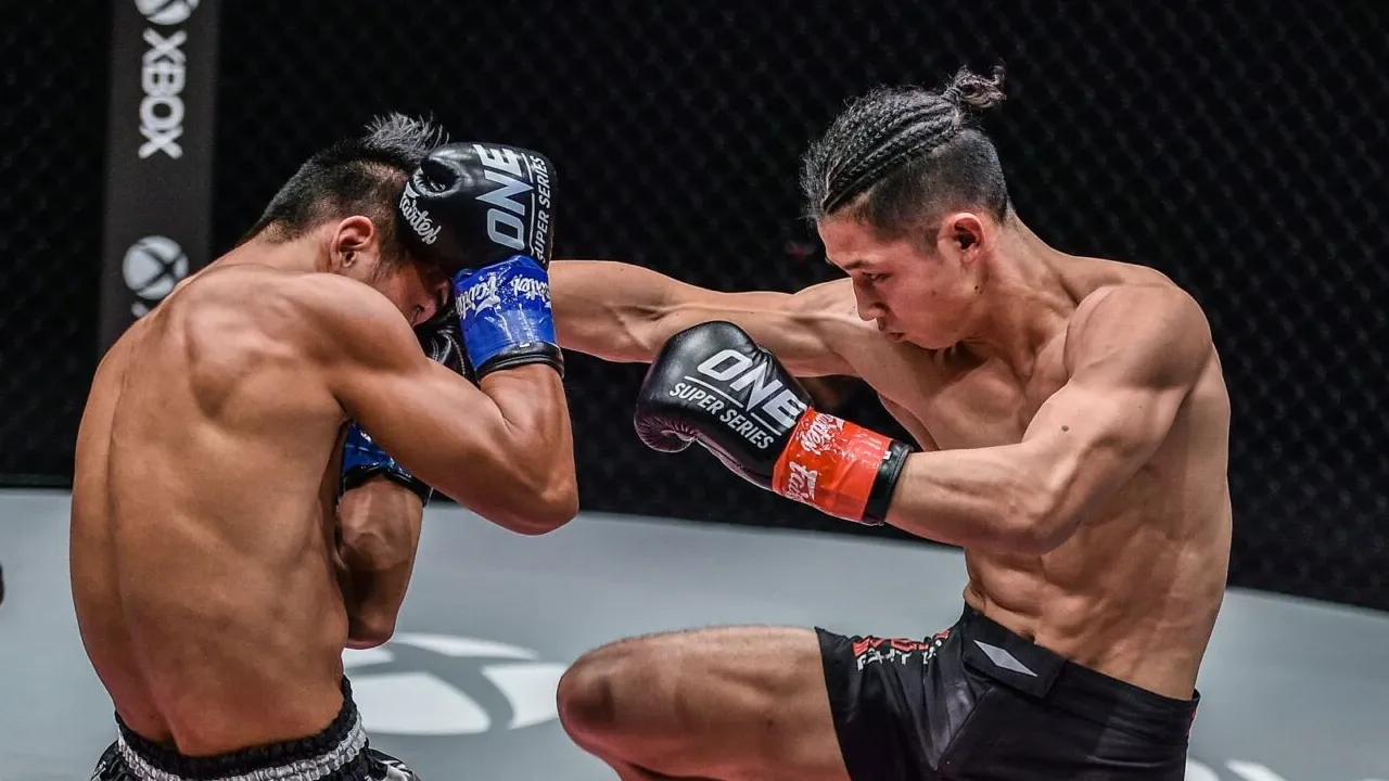 Hiroki Akimoto To Face Petchtanong in First Title Defense - Beyond ...